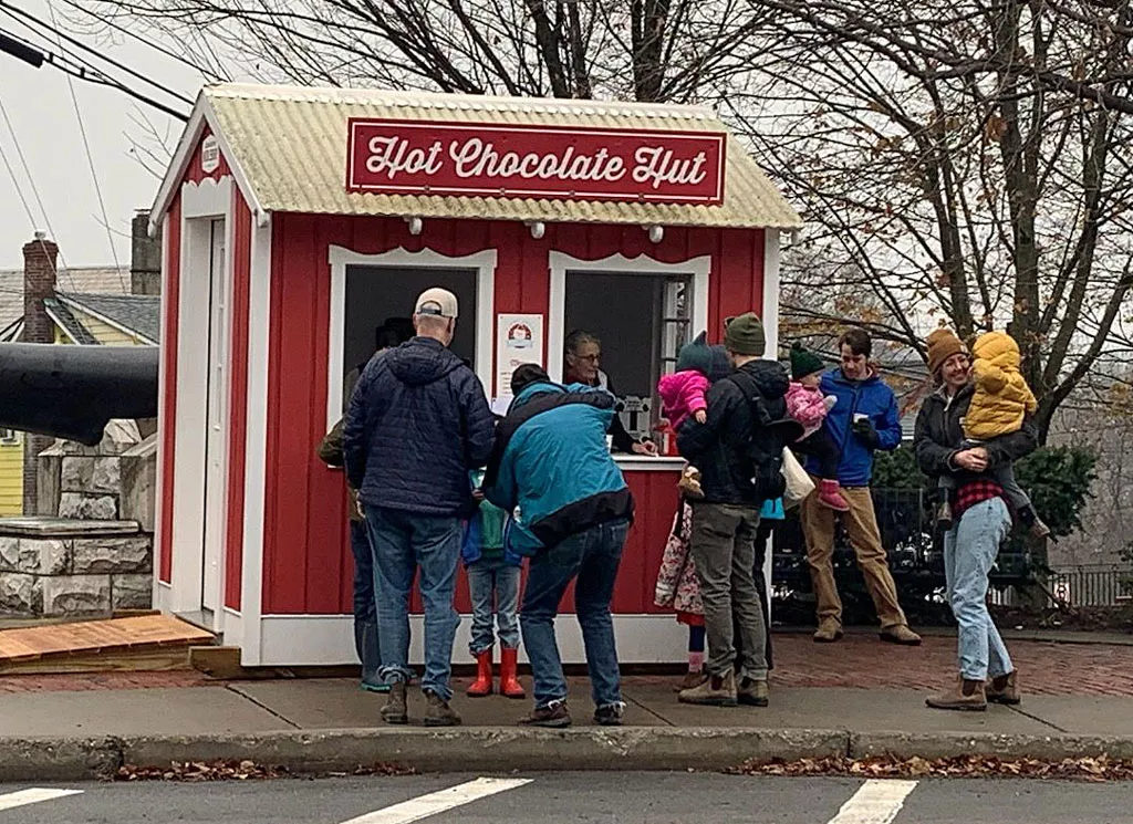 A Middlebury Hut Serves Up Hot Cocoa — for 25 Cents — to Holiday ...